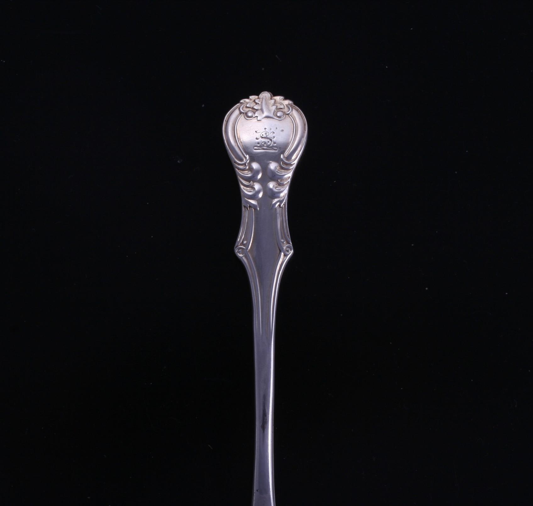 Six Victoria pattern sterling silver dessert spoons : MyFamilySilver.com