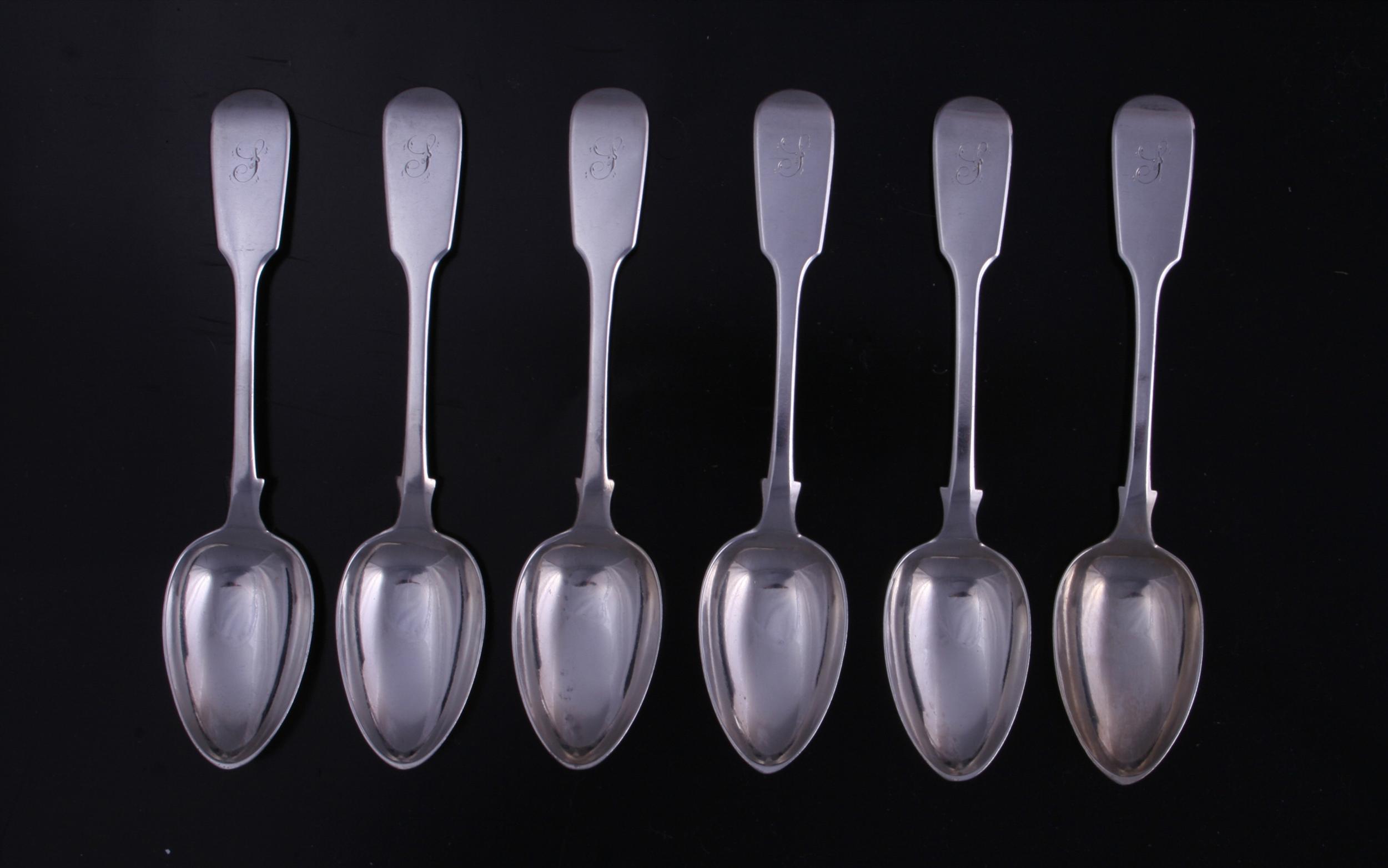 A set of six Victorian fiddle pattern sterling silver dessert spoons ...
