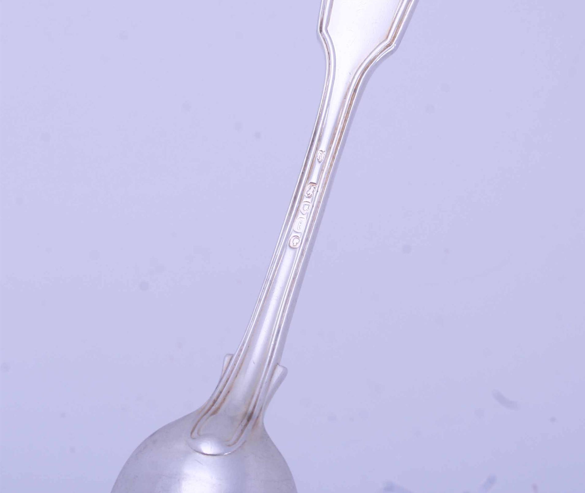 Set of four Victorian fiddle thread and shell sterling silver dessert ...