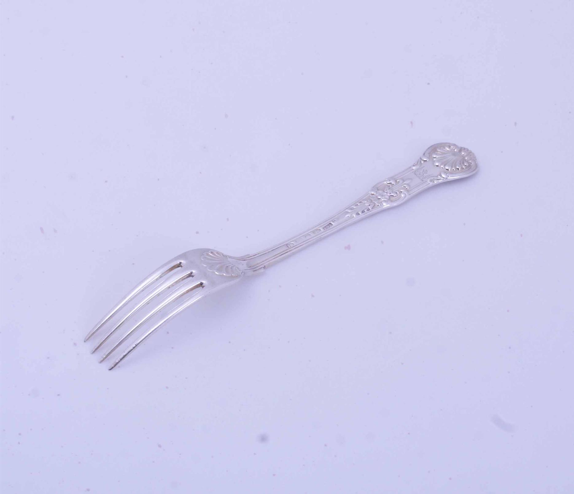 A George IV Queen's pattern sterling silver dessert fork ...