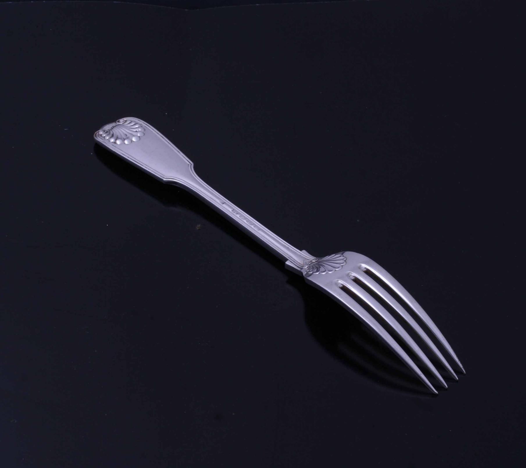 A Victorian fiddle, thread and shell pattern sterling silver table fork : MyFamilySilver.com
