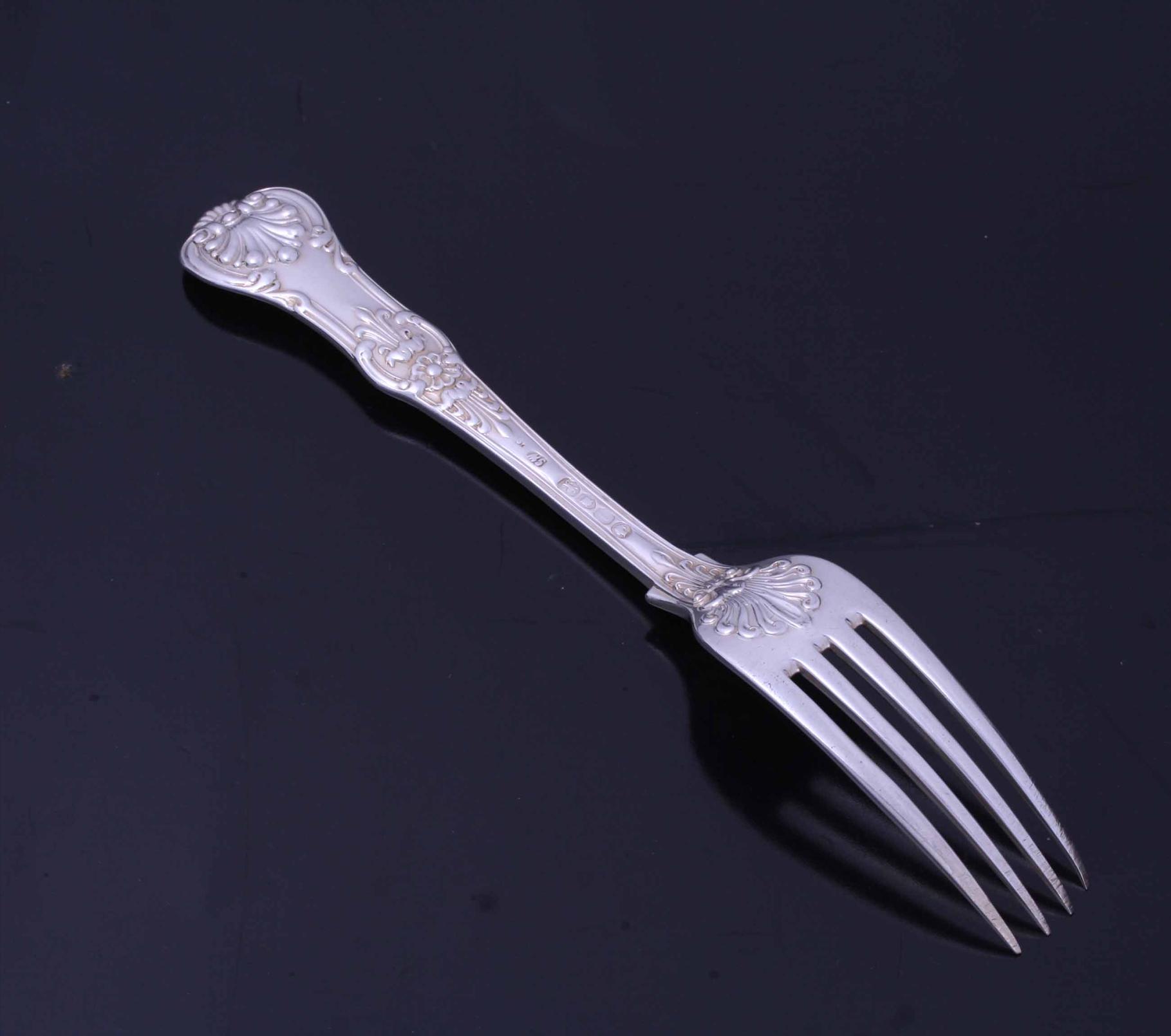 A Victorian Queen's pattern sterling silver table fork : MyFamilySilver.com