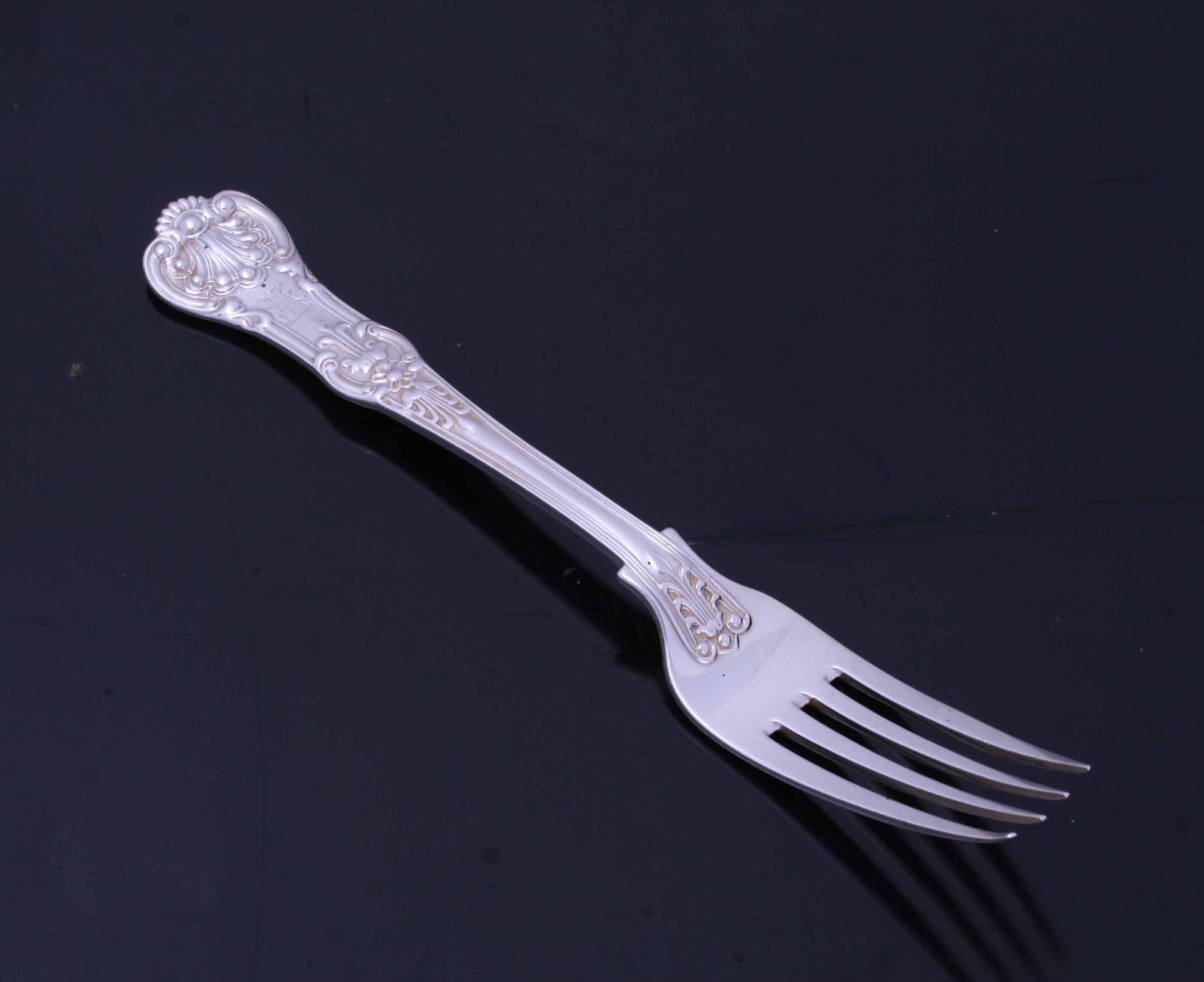 A Victorian Queen's pattern sterling silver table fork : MyFamilySilver.com