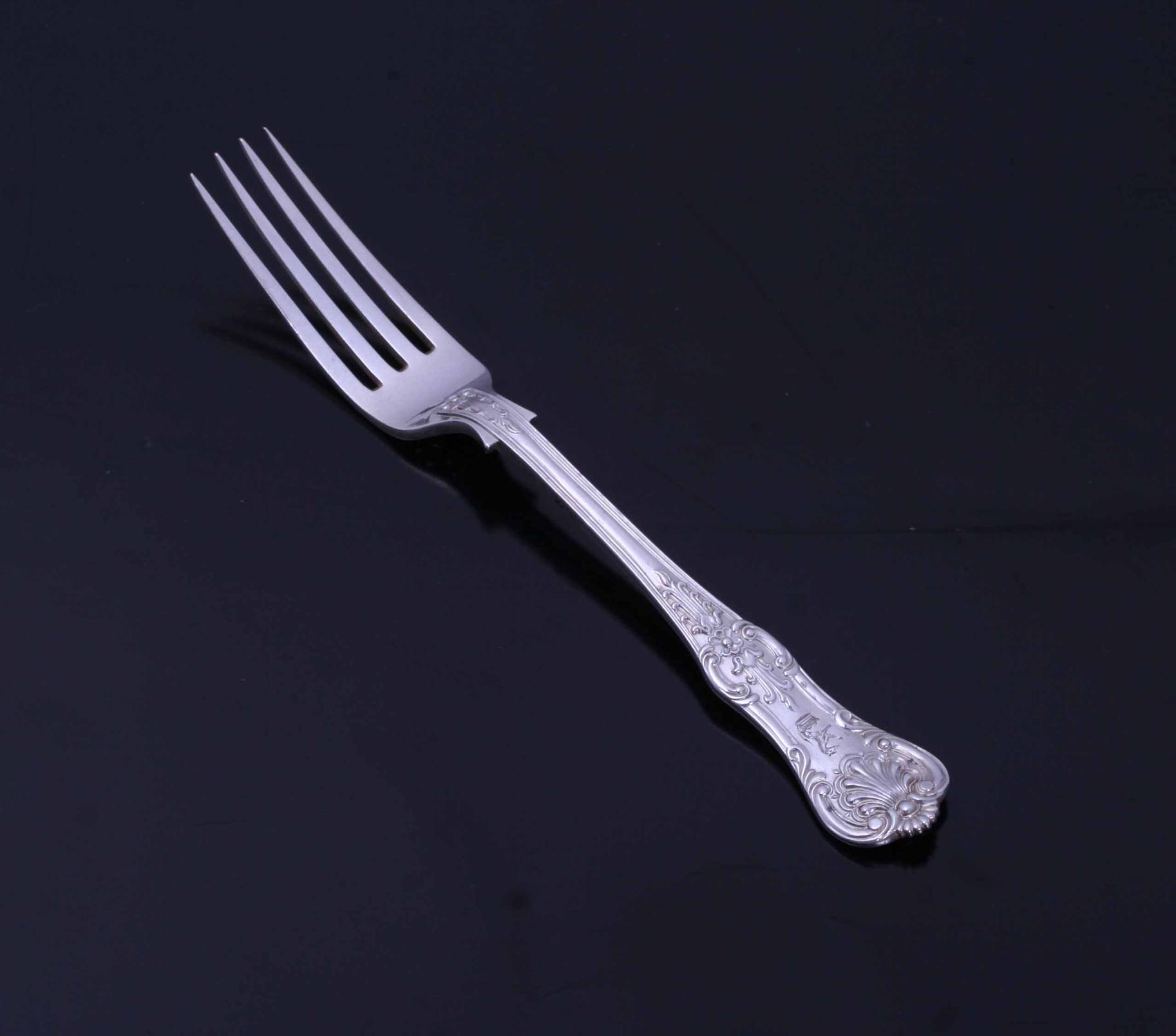 A Victorian Queen's pattern sterling silver dessert fork ...