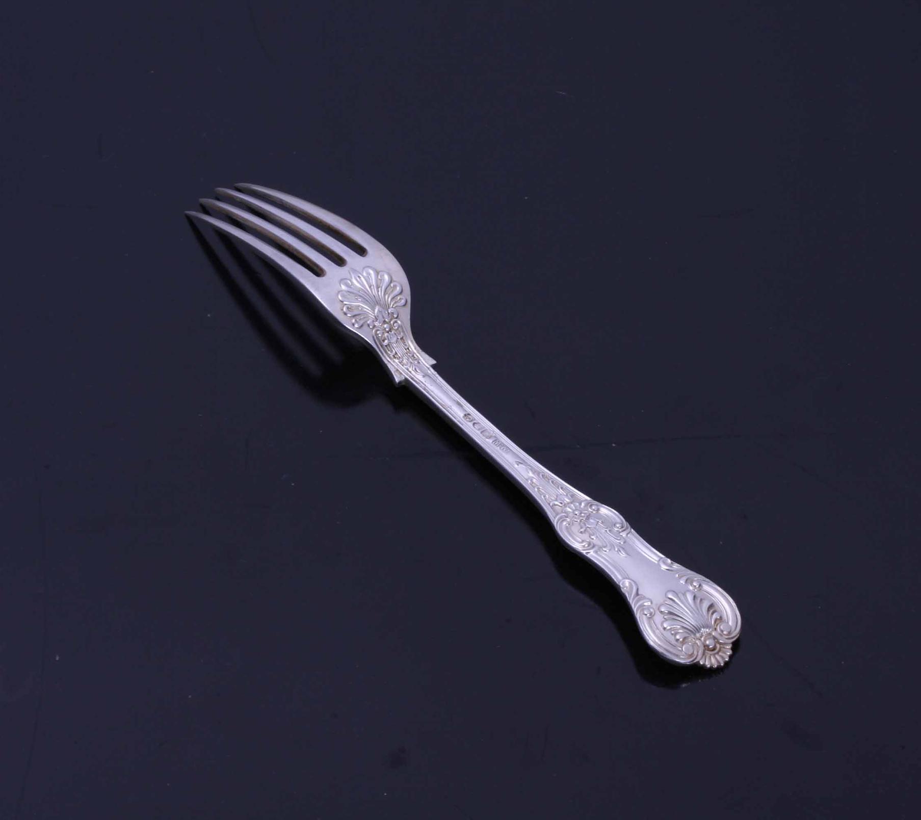 A Victorian Queen's pattern sterling silver dessert fork ...