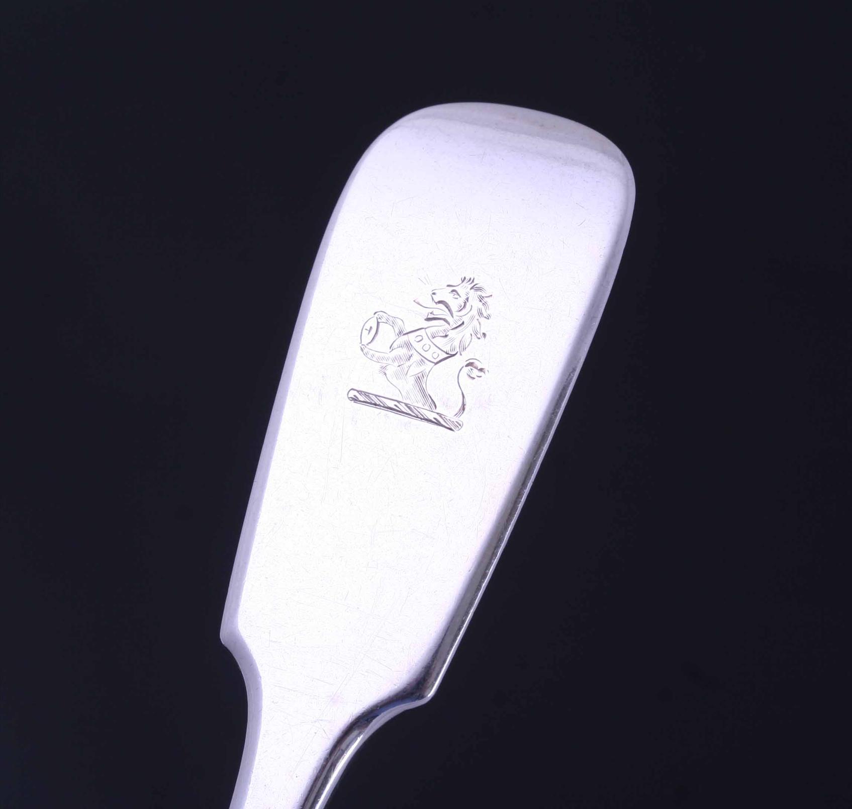 Pair of Edwardian sterling silver fiddle pattern table spoons ...