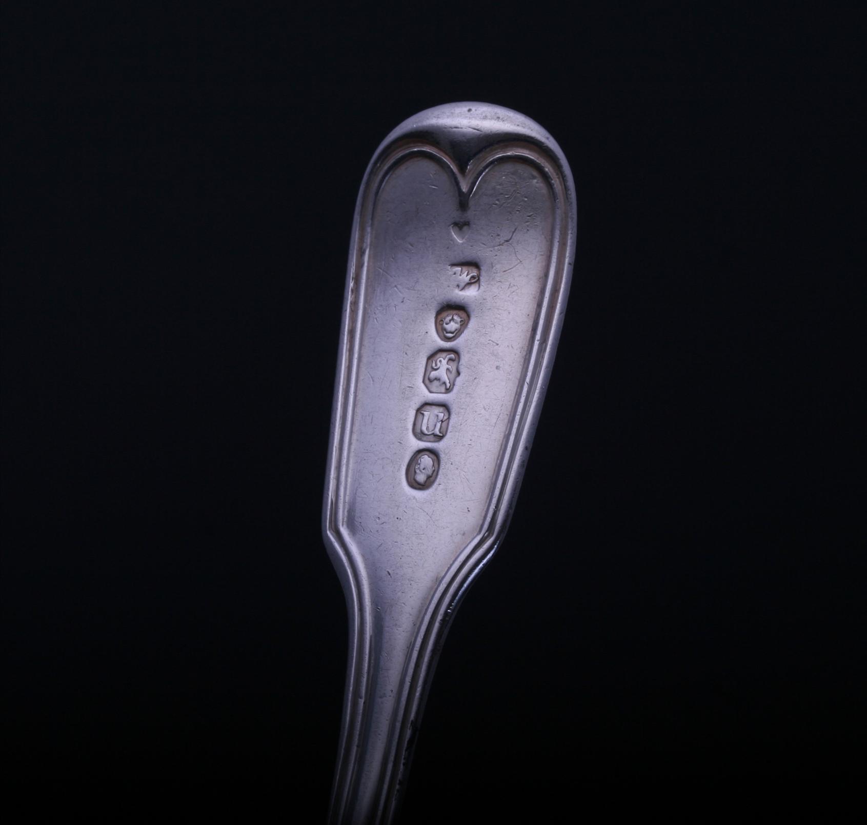 A William IV fiddle and thread pattern sterling silver teaspoon ...