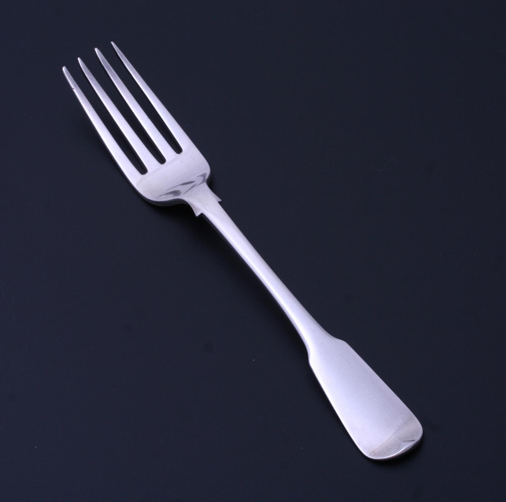 A George IV fiddle pattern sterling silver table fork : MyFamilySilver.com