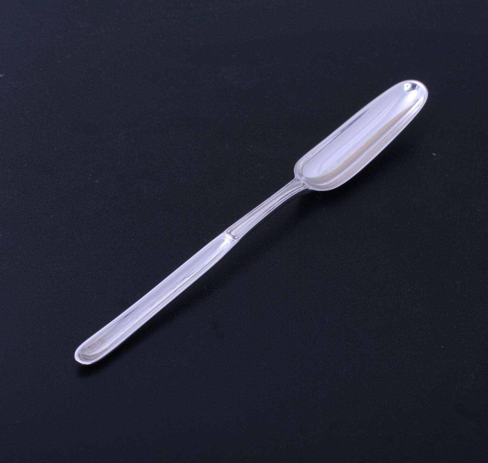 A fine George III sterling silver bone marrow spoon : MyFamilySilver.com