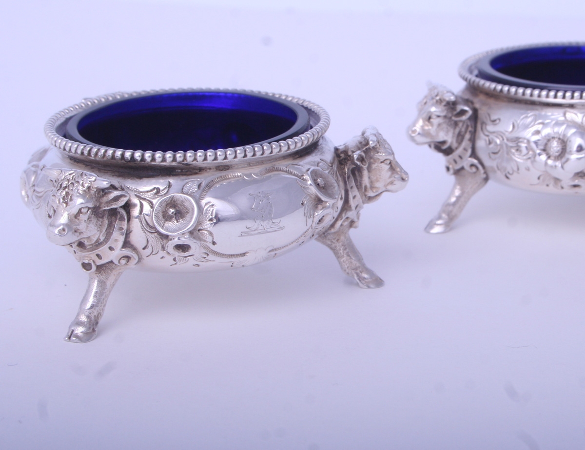Rare pair of Victorian silver novelty cauldron salts with heraldic ...