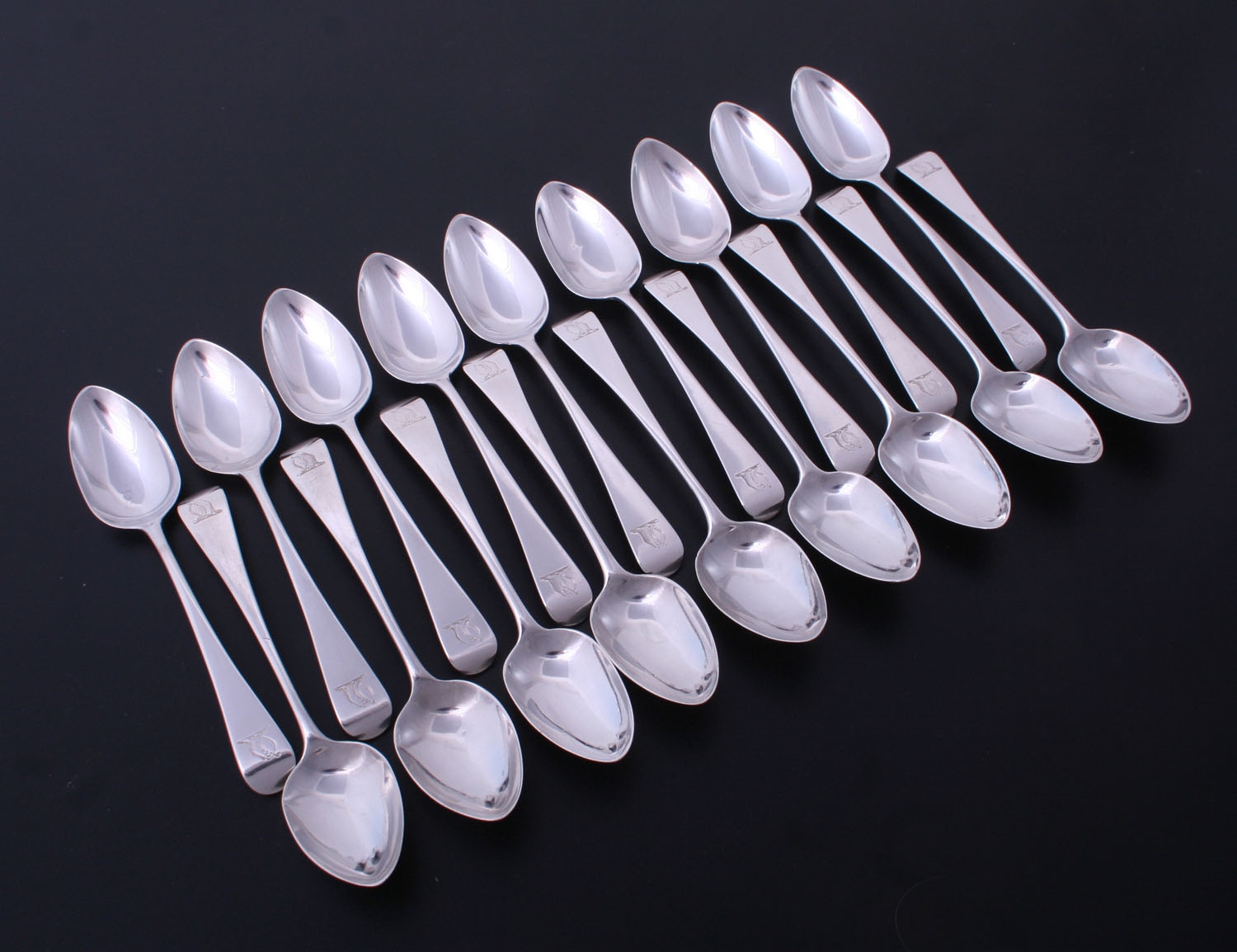 A good set of eighteen George III Old English pattern sterling silver ...