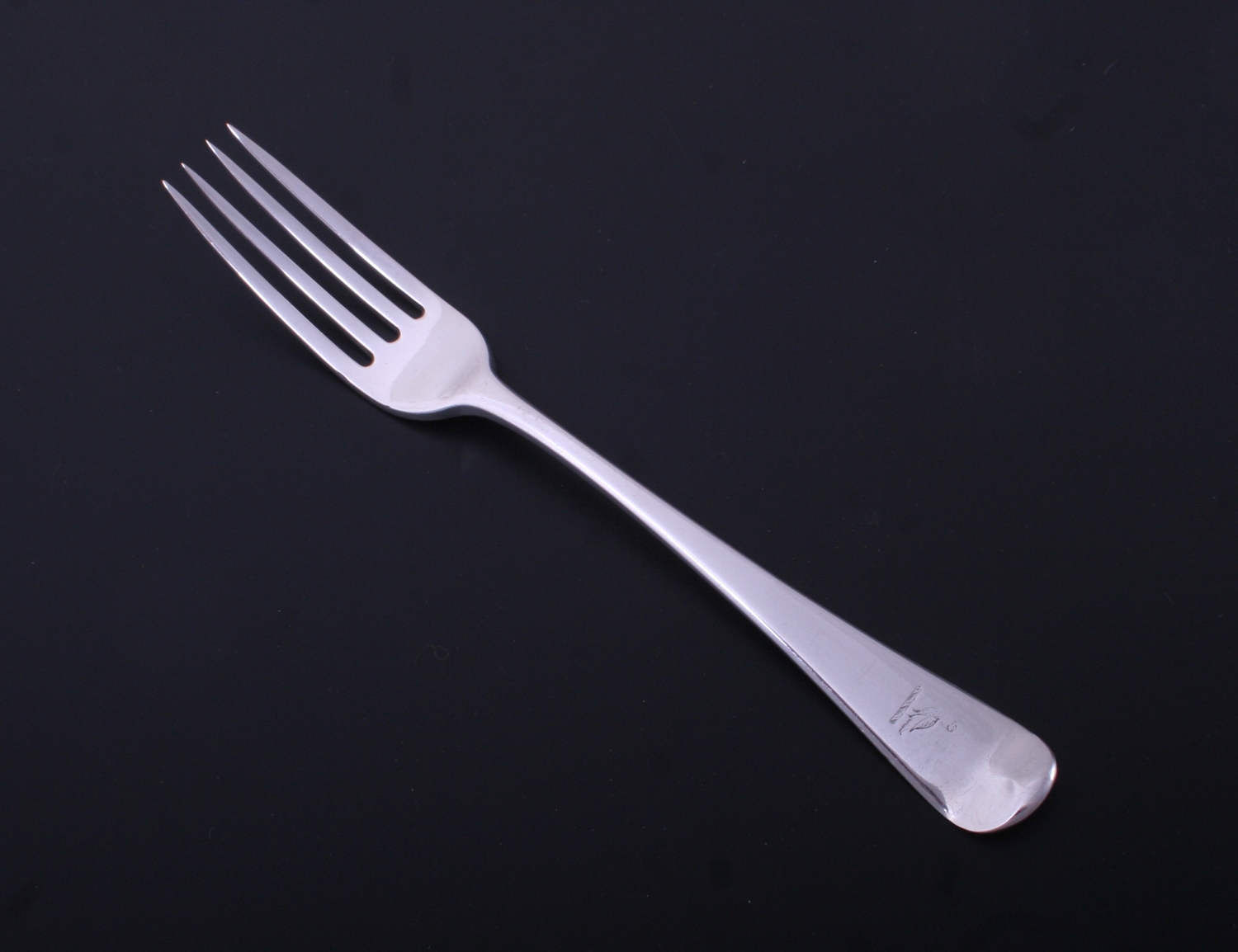 A George III Old English pattern sterling silver table fork ...
