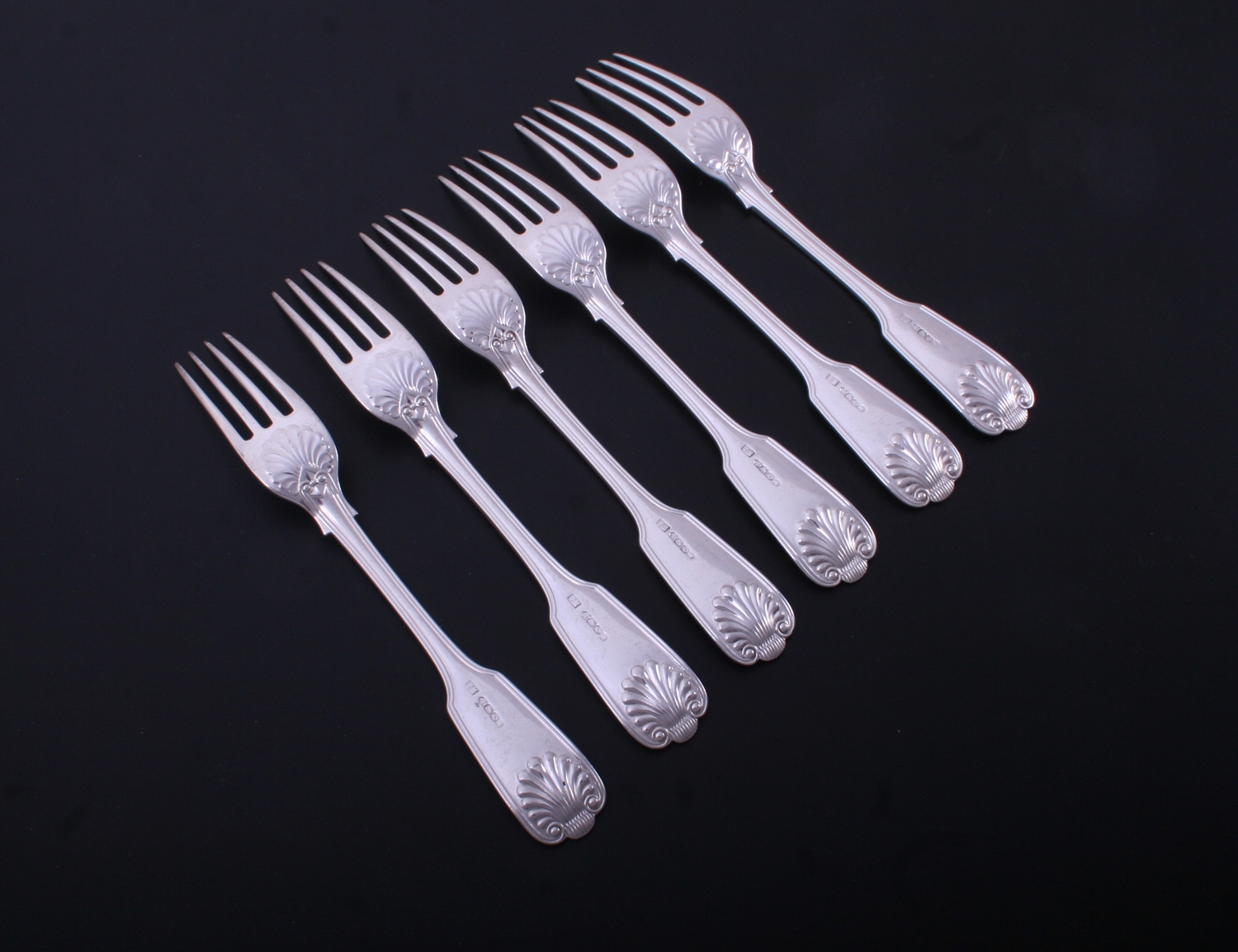 A set of six Irish Victorian fiddle, thread and shell pattern sterling ...