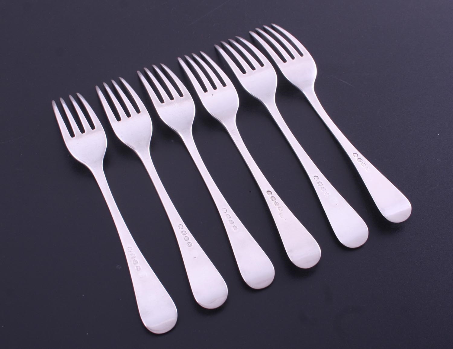 A set of six George III Old English pattern sterling silver dessert ...