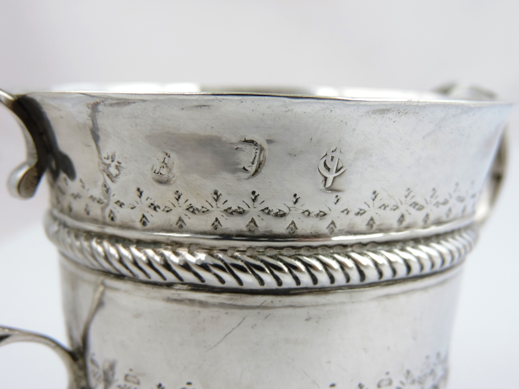 Queen Anne silver Porringer, 1711 : MyFamilySilver.com