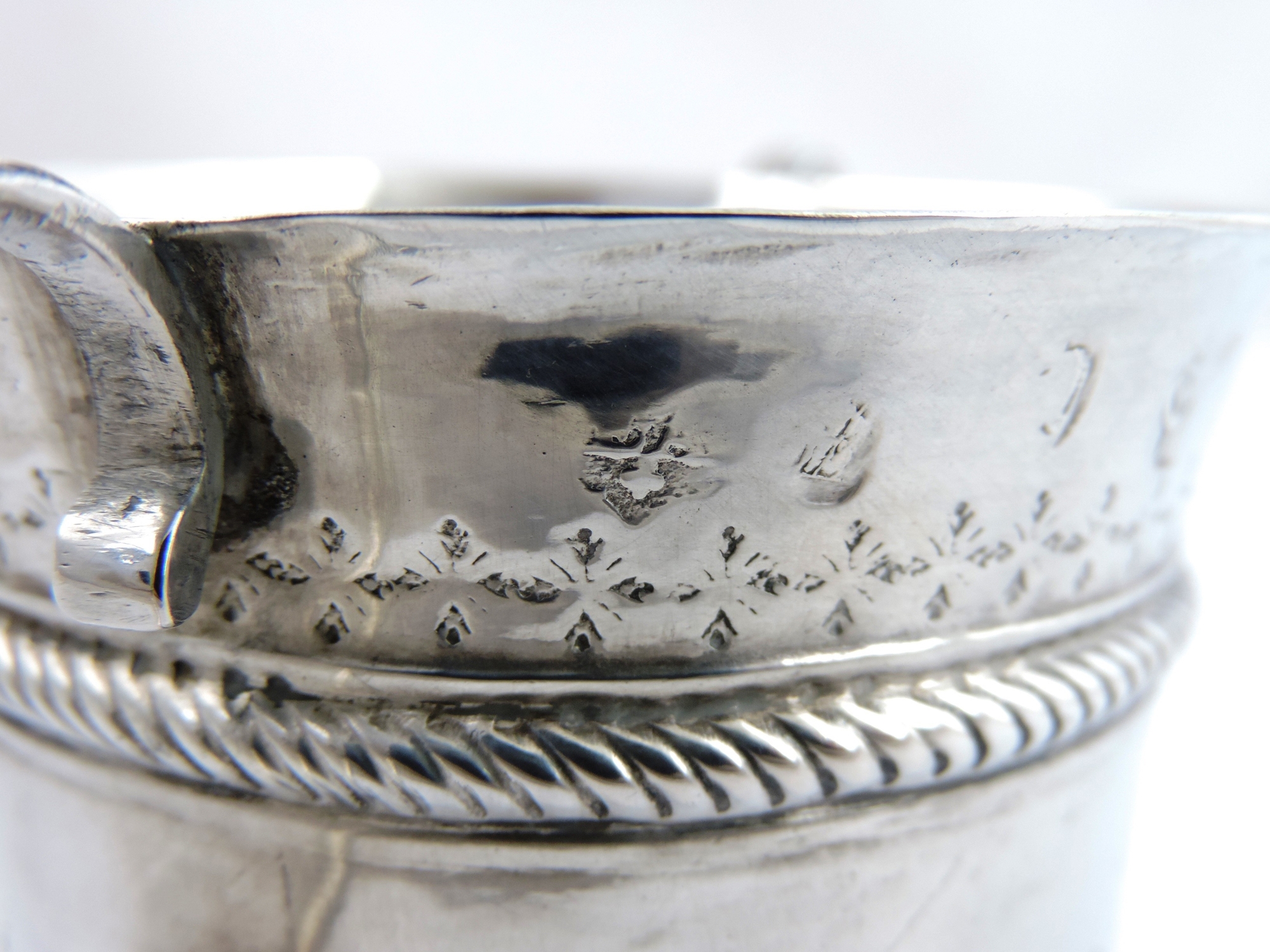 Queen Anne silver Porringer, 1711 : MyFamilySilver.com
